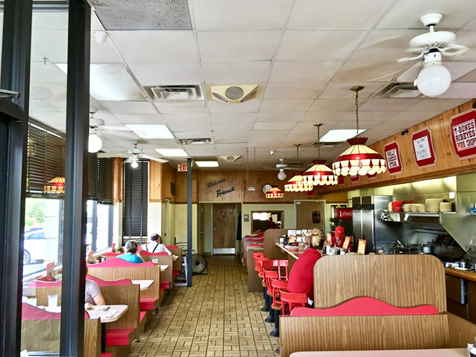 Step into a time machine of taste! The interior of Georgia Express Diner is a nostalgic journey, complete with cozy booths and retro vibes.