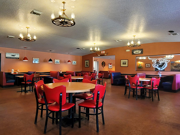 Step into a time warp where John Wayne meets Jimmy Buffett. This dining room's got more character than a Tarantino film cast.