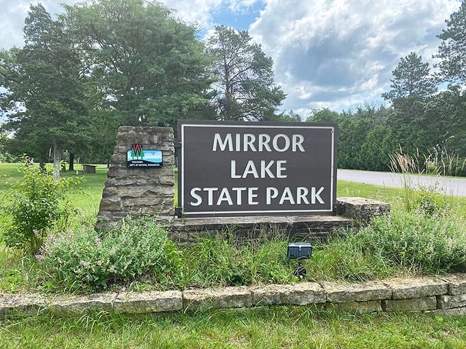 "Mirror, mirror, on the wall, who's the fairest park of all?" This sign knows the answer, and it's not shy about sharing.