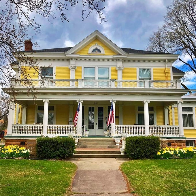 Who needs a red carpet when you've got a wrap-around porch? This grand entrance would make even P.T. Barnum do a double-take.