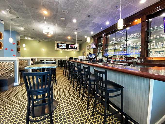 Pull up a chair at the bar and watch the breakfast magic happen! The retro-chic interior feels like a warm hug from your favorite aunt.