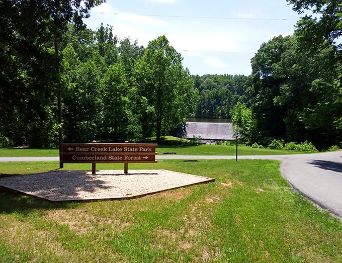 Welcome to paradise! This sign might as well say, "Abandon all stress, ye who enter here."