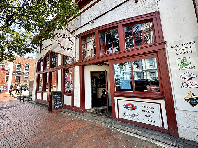 Gilbert's Chowder House: Chowder so good, it could make a lobster consider switching teams. This Portland institution is a slice of seafood heaven.