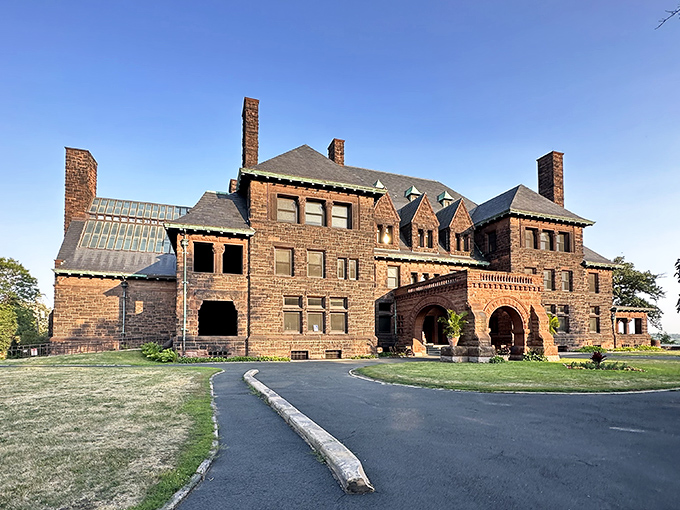 James J. Hill House: Stone-cold fox of Summit Avenue! This mansion's so big, you might need breadcrumbs to find your way out.