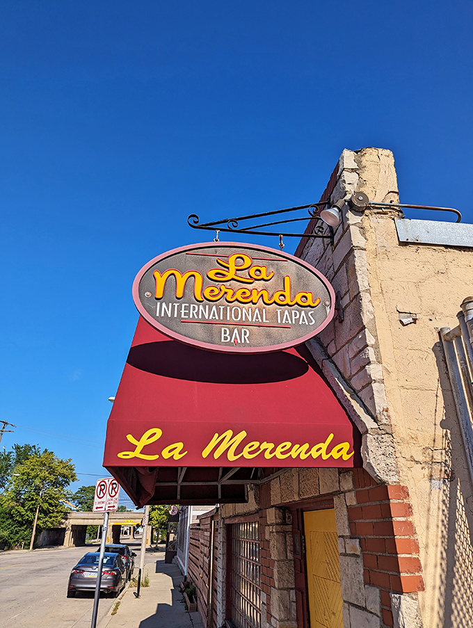 La Merenda: Where Milwaukee meets Havana! This charming storefront hints at the culinary adventure waiting inside.