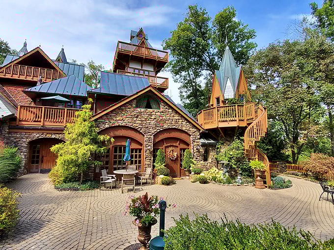 Landoll's Mohican Castle: Hogwarts meets heartland in this magical mishmash of turrets and balconies. Accio vacation vibes!