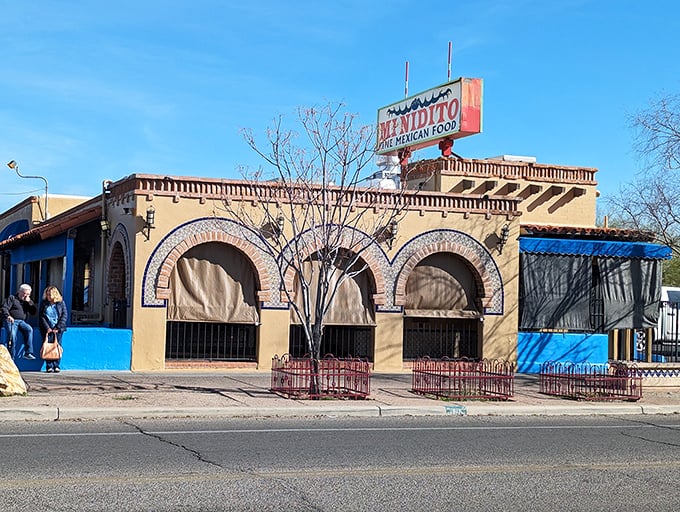 Mi Nidito: Where presidents dine and locals shine. This unassuming spot is Tucson's worst-kept secret for mouthwatering Mexican fare.