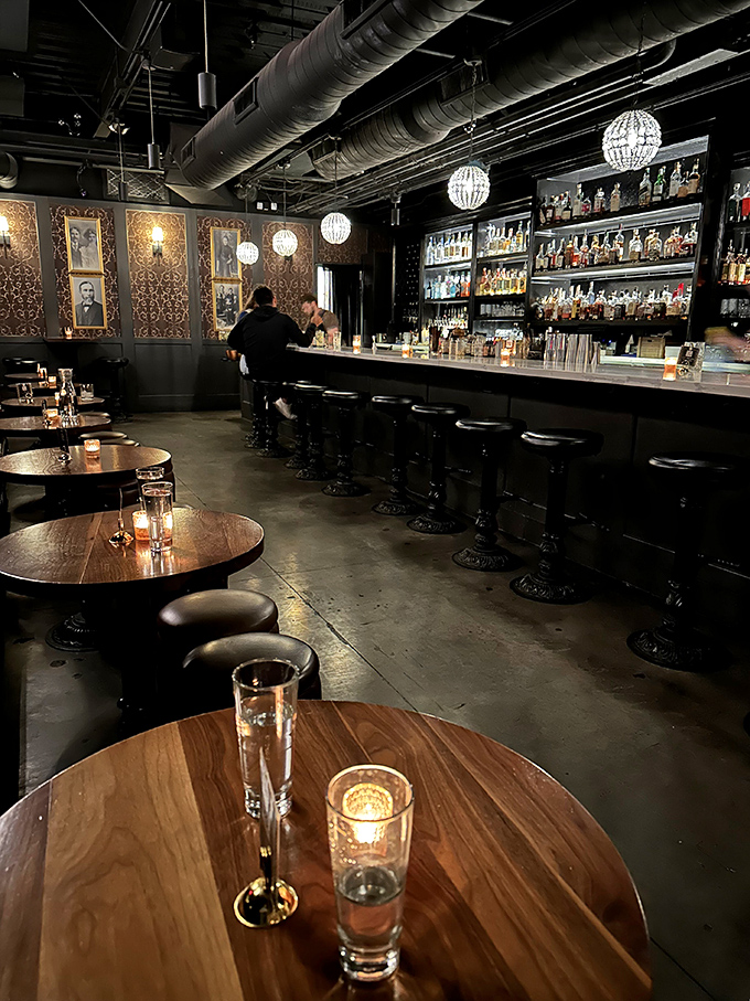 The White Rabbit: Curiouser and curiouser! This Gilbert gem serves up whimsical cocktails in a setting straight out of a Jazz Age fairytale.