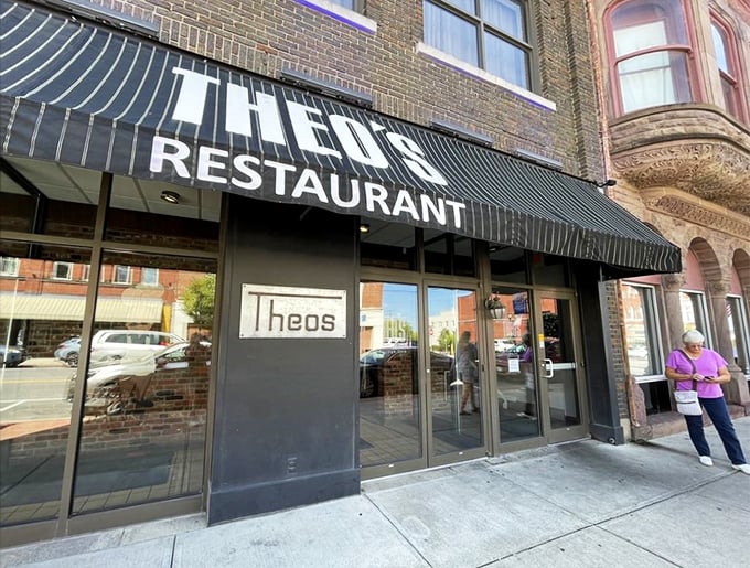 Theo's Restaurant: Time-travel never tasted so sweet! Step into this retro gem and prepare for a pie-induced nostalgia trip.