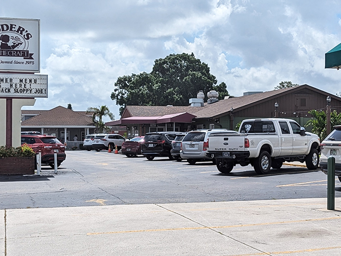 Yoder's: Amish ingenuity meets Florida sunshine! This Sarasota gem looks like it teleported straight from Pennsylvania, bonnets and all.