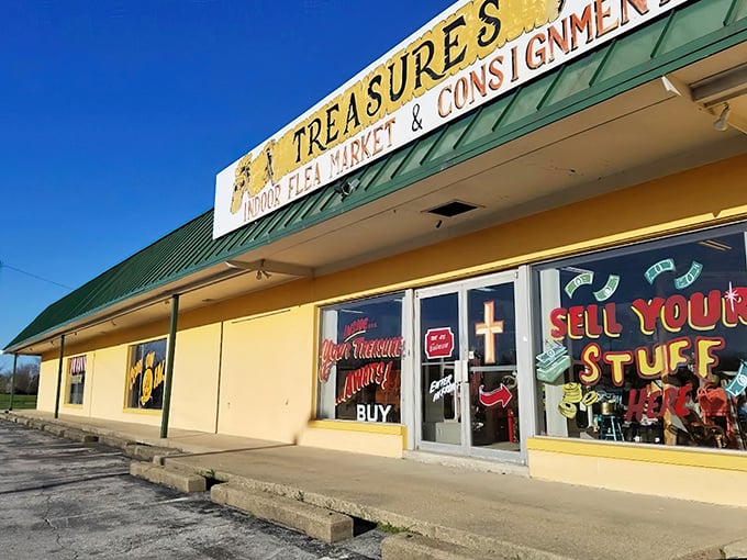 Treasures galore at this indoor paradise! From vintage vinyl to kitschy kitchenware, it's a pop culture explosion.