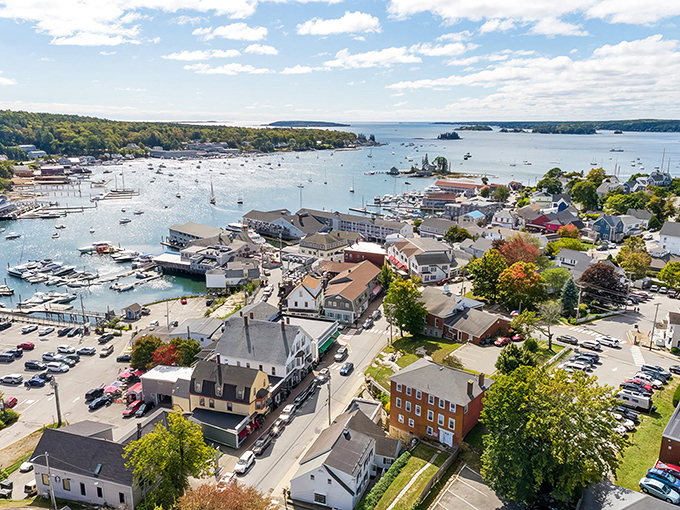Welcome to lobster paradise! Boothbay's bustling waterfront is a feast for the eyes and the stomach. Don't forget your bib!