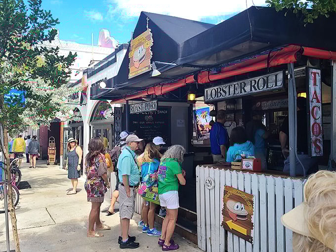 Forget the Oscars, DJ's Clam Shack deserves an award for "Best Supporting Condiments" in a lobster roll.
