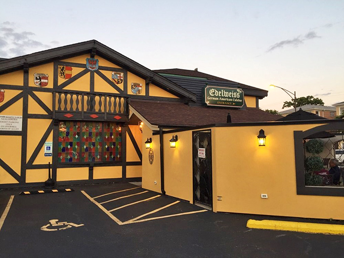 Colorful windows and Tudor-style charm? Edelweiss is bringing Oktoberfest vibes year-round. Lederhosen optional, appetite mandatory!