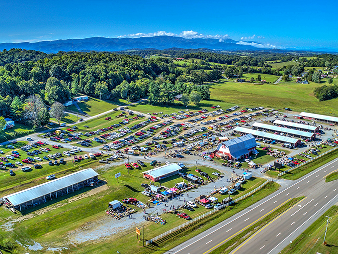 Like a small city of treasures, rows of vendor stalls create their own neighborhood of nostalgia and new finds.
