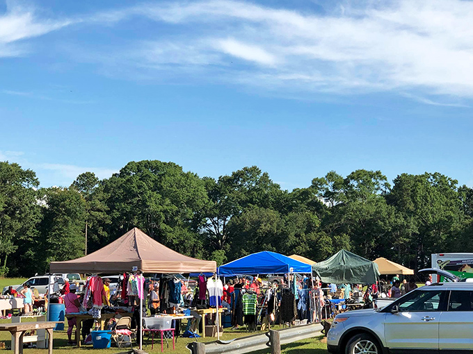 Forget the mall &ndash; this outdoor bazaar is where the real retail therapy happens. Sunscreen recommended, sense of adventure required!