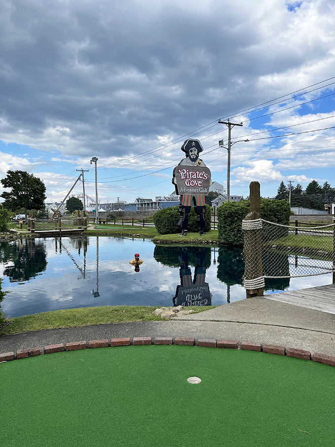 Swashbuckling putting adventure! Navigate treacherous waters and conquer the high seas... err, tees. No parrot required.