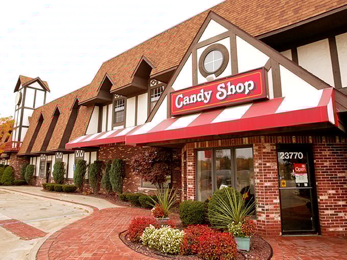 Classic elegance meets sweet indulgence at Sanders. It's where your inner child and sophisticated adult can agree on dessert.