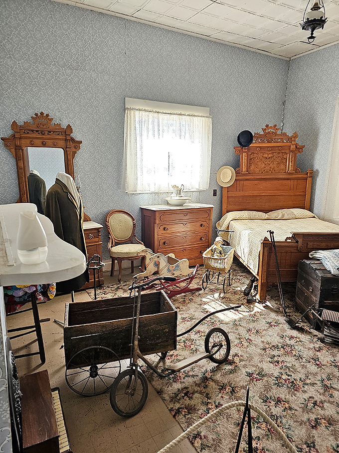 Grandma's attic meets Wild West time capsule! This room is so authentic, you'll half expect John Wayne to mosey through the door.