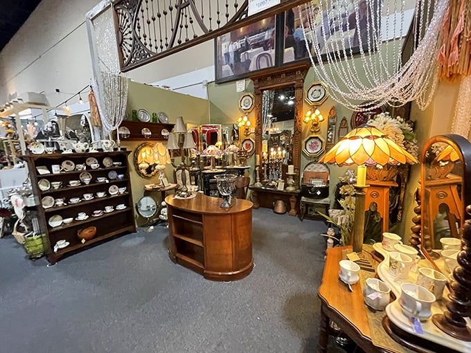 Illuminating the past! This booth shines bright with vintage lamps that could make Edison himself green with envy.