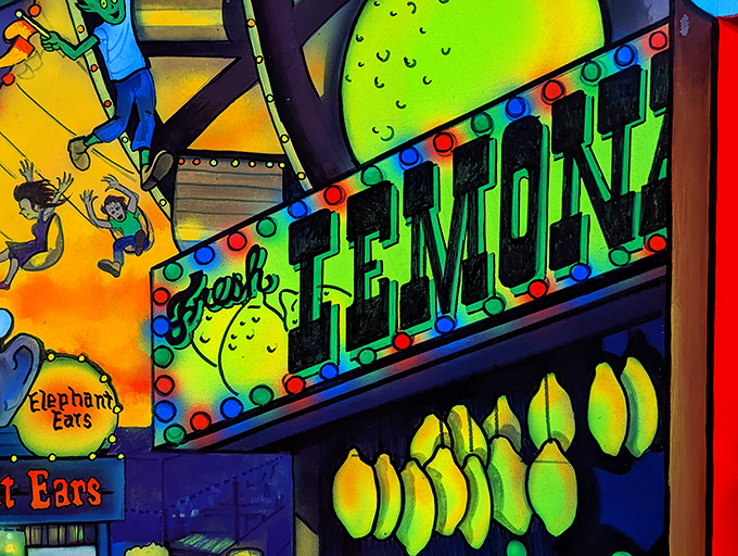 "Fresh lemon, anyone?" This zesty alien decor is a delightful blend of Picasso meets The Jetsons, with a twist of citrus.