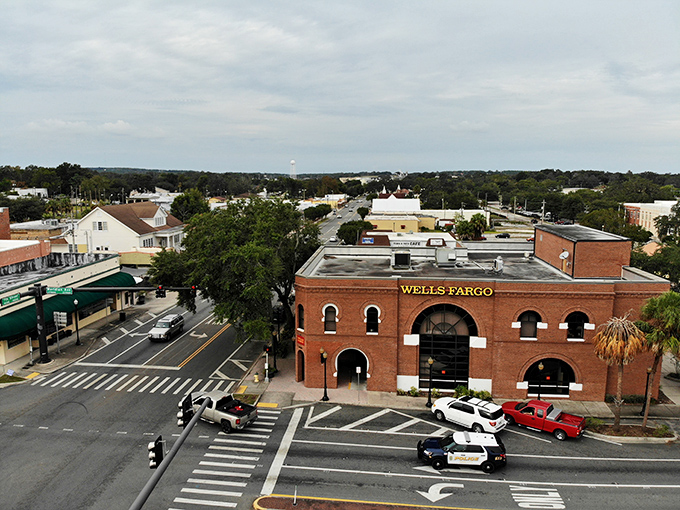 Banking on nostalgia: This Wells Fargo building could double as a movie set for "It's a Wonderful Life: Florida Edition."