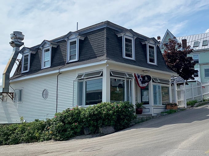 This cozy corner could be straight out of a Norman Rockwell painting. Grab a seat, order some chowder, and settle in for some prime people-watching.