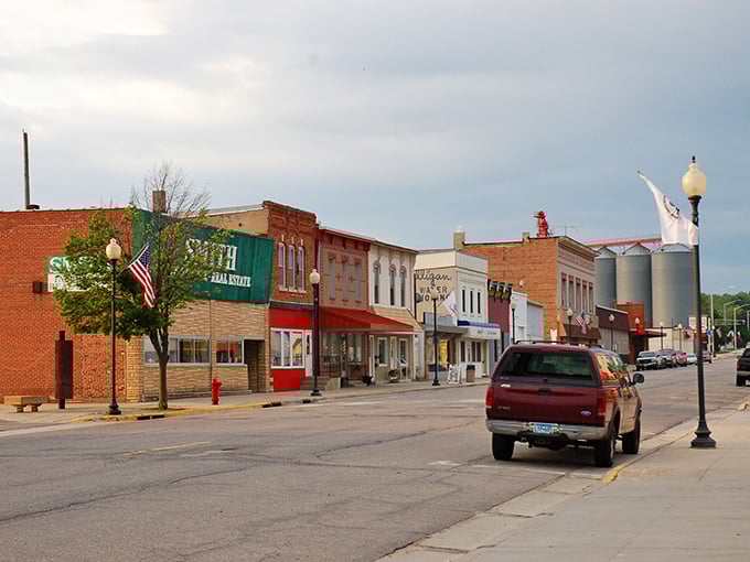 Norman Rockwell, eat your heart out! This street scene captures the essence of Midwest charm, complete with a dash of modern-day hustle.