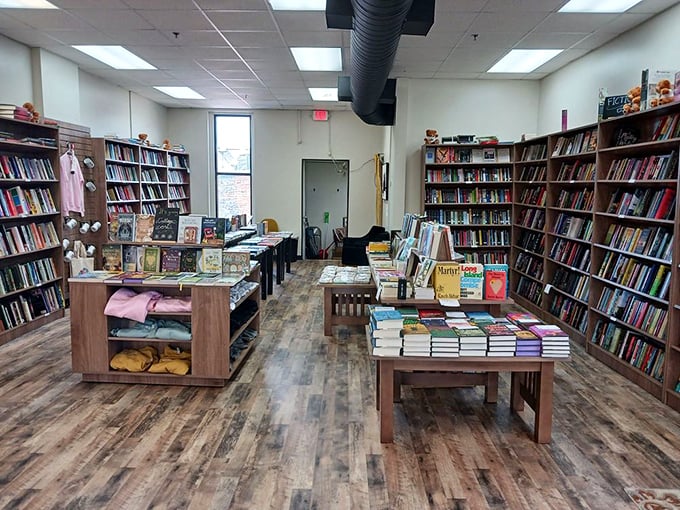 Behold, the motherlode of bound adventures! These shelves are stocked with more potential journeys than Indiana Jones could shake a whip at.