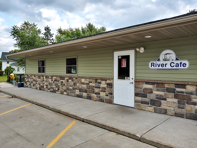 The River Cafe: Where comfort food meets river views. This unassuming eatery might not win any architectural awards, but it's the kind of place that serves up memories alongside hearty breakfasts.