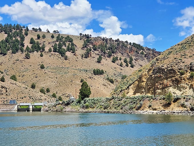 Who needs a green screen when you've got this view? Unity Lake's dam puts the 'awe' in awesome scenery.