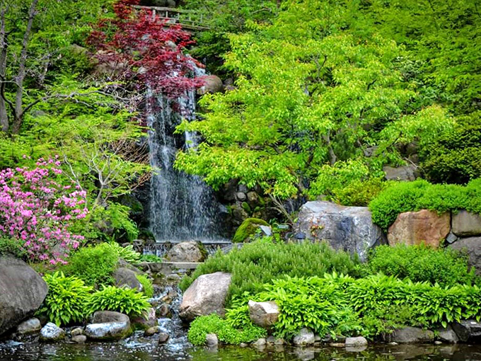 Zen and the art of garden maintenance: Anderson Japanese Gardens offers a slice of Kyoto in the heart of Rockford.