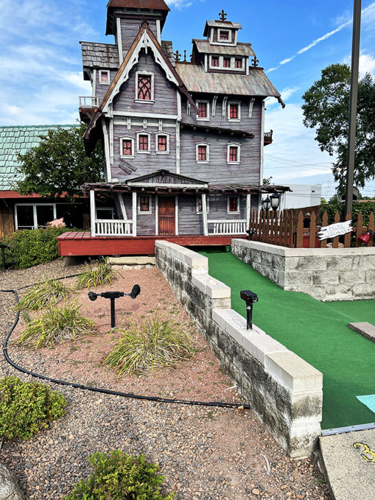 8 Insanely Fun Mini Golf Courses In Illinois You Need To Experience