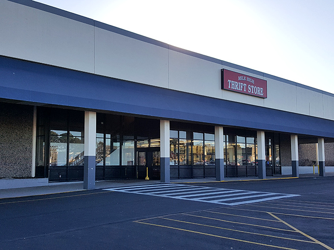 Blue awning, red-hot deals! This Mile High marvel is where budget-conscious fashionistas spread their wings. Ready for takeoff?