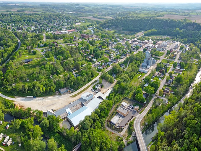 A slice of pastoral paradise that'll make you want to trade your smartphone for a fishing rod. Norman Rockwell, eat your heart out!