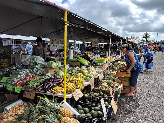 It's nature's candy store! From rambutan to dragon fruit, Maku'u Farmers Market is where exotic meets delicious in a tropical fruit fiesta.