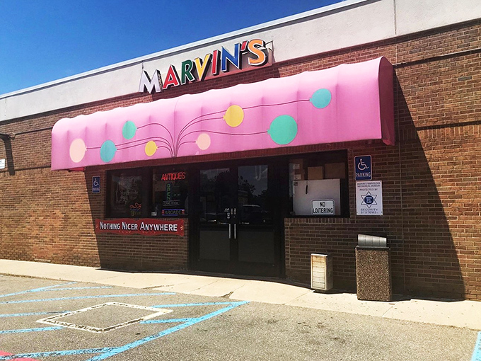 "Nothing Nicer Anywhere" indeed! Marvin's colorful exterior is just a taste of the mechanical marvels and vintage oddities inside.