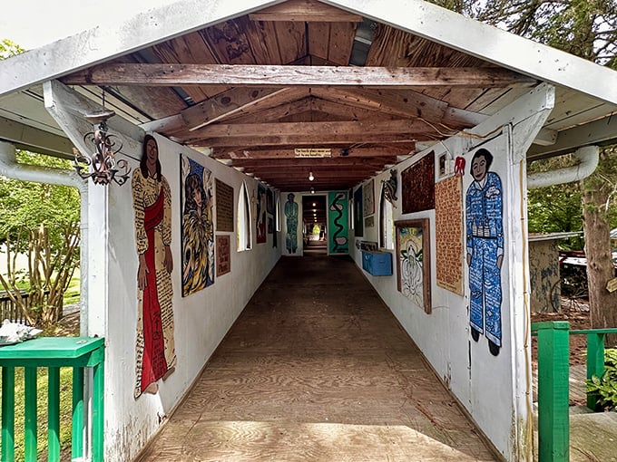 Mosaics gone wild! Paradise Garden is what happens when creativity collides with every color in the crayon box. Sunglasses recommended!