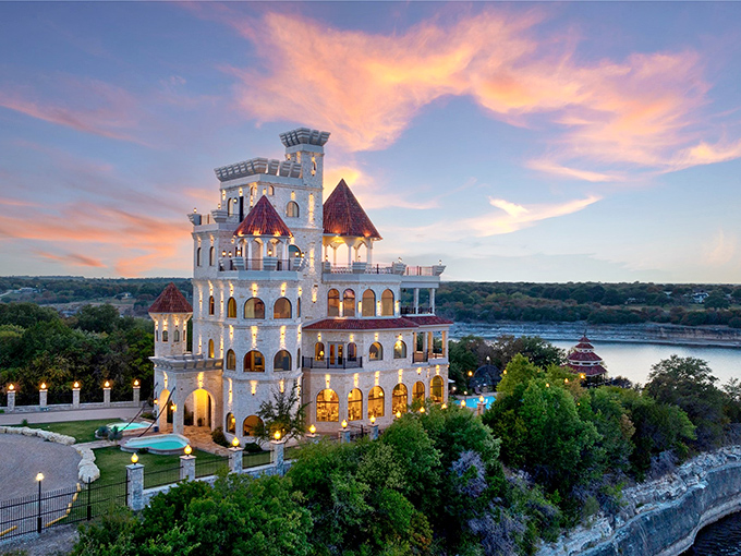 Sunset at Parsons Castle: where "once upon a time" meets "yeehaw!" in a picture-perfect Lone Star State fairytale.