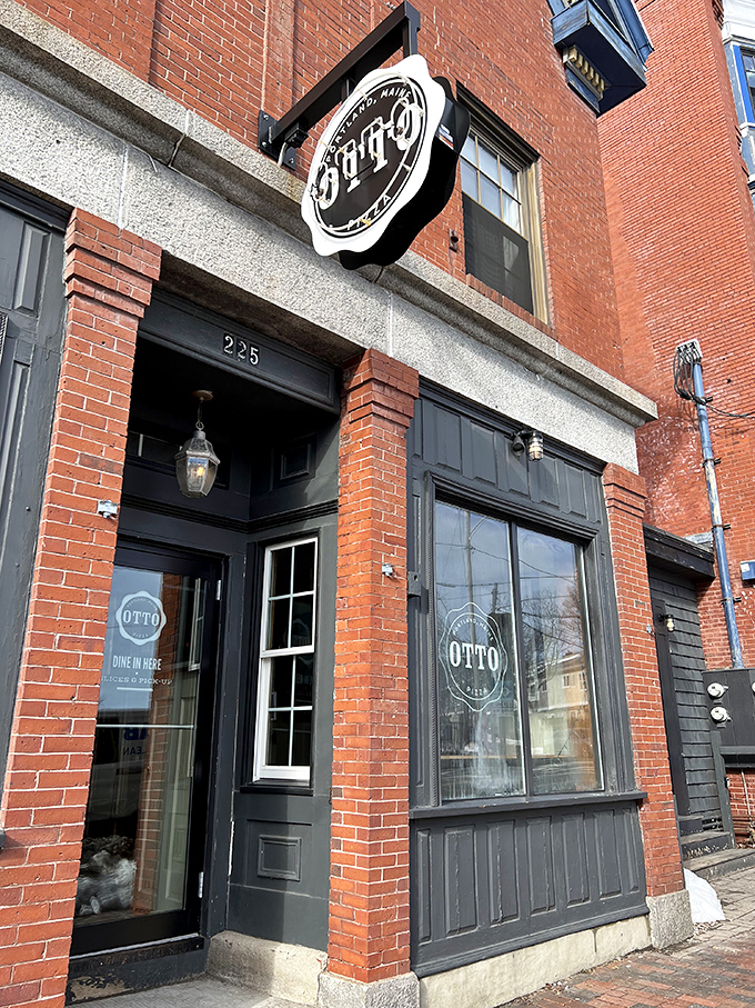 Otto's sleek exterior hides a world of wood-fired wonders. Prepare for a pizza experience that's anything but square!