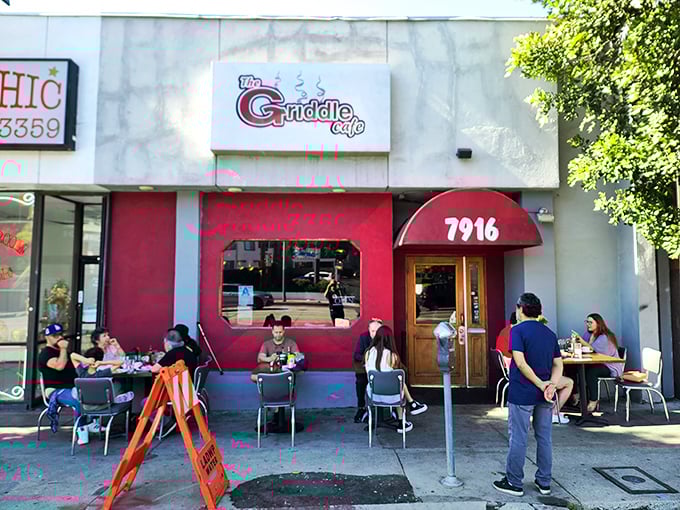 Breakfast goes Hollywood! The Griddle's red exterior promises a star-studded meal that'll have your taste buds asking for an encore.