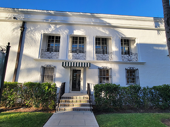 Marble, murals, and enough gold leaf to make Midas jealous. Whitehall's grand entrance hall is a crash course in Gilded Age opulence.