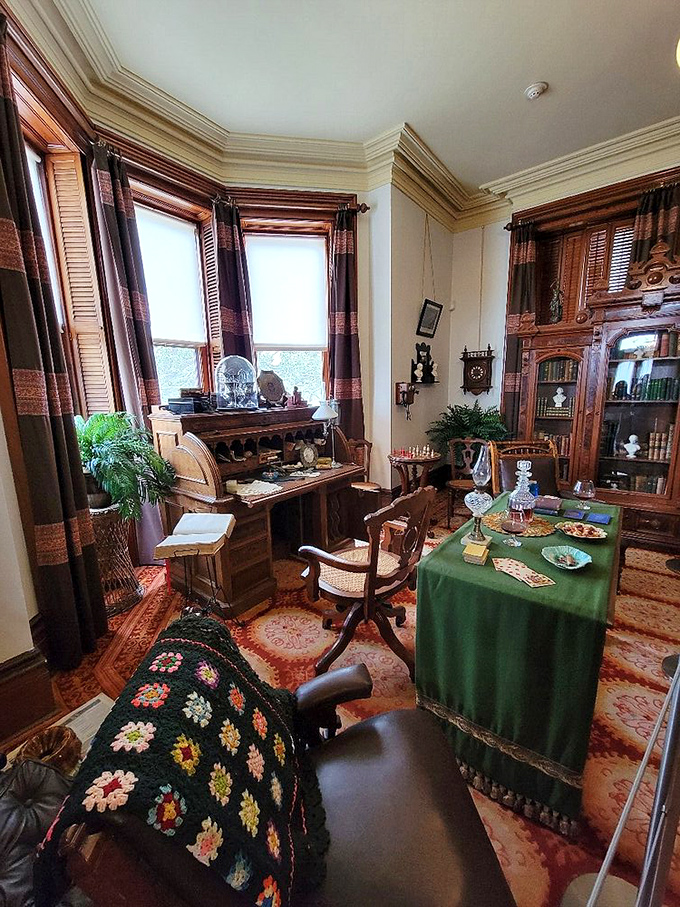 Forget your cubicle - this is what a real office should look like! Imagine penning your memoirs surrounded by such Victorian splendor.