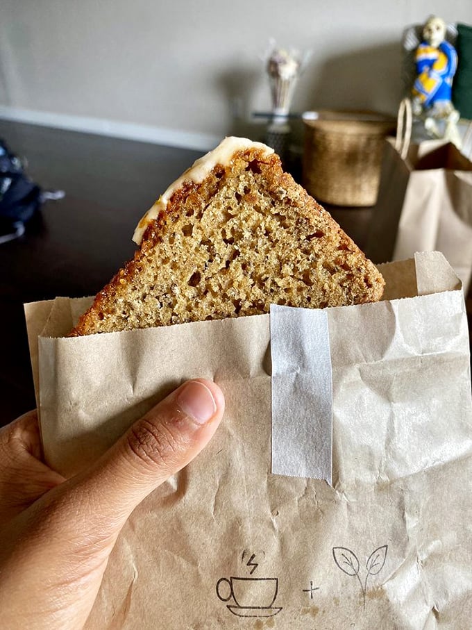 Slice of heaven alert! This orange chia loaf looks like it could fuel an entire marathon &ndash; or just a really intense Netflix binge. Your choice, no judgment here.
