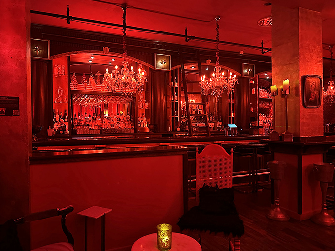 Chandeliers that could make Liberace jealous and mood lighting that screams "intrigue." It's like the set of a classic Hollywood film, but with better drinks.