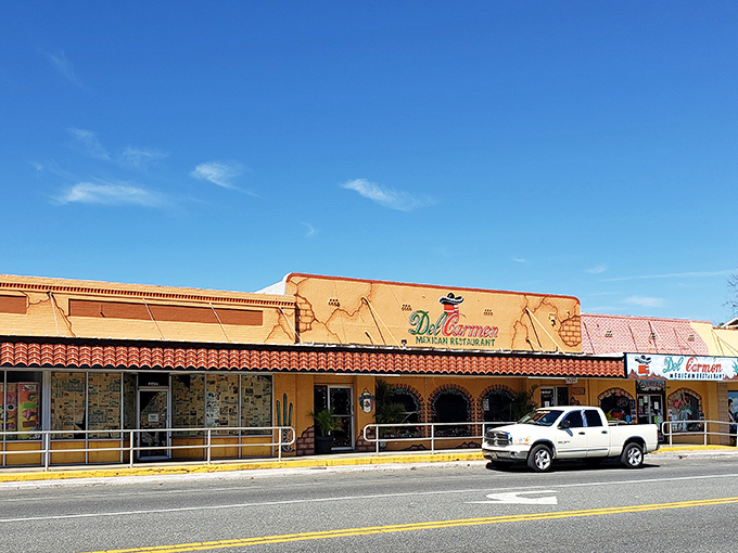 Fiesta flavors beckon! Don Pepe's vibrant facade promises a south-of-the-border culinary adventure in the heart of Florida.