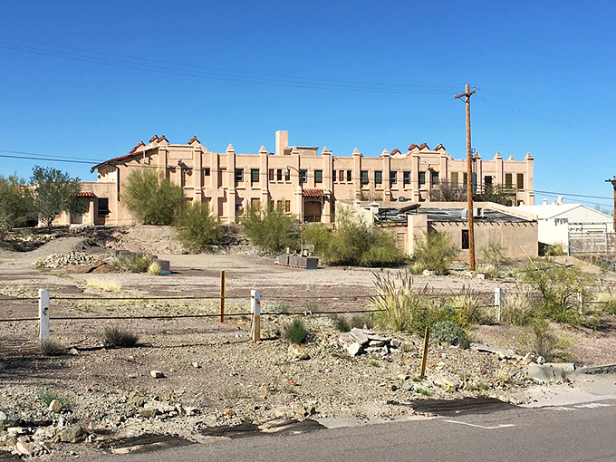 "Is this the Alamo's long-lost cousin?" This grand dame of desert architecture proves that even in the wild west, you can find a touch of old-world charm. Time for a siesta under the arches!