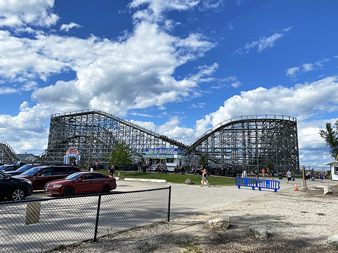 Rollercoaster poetry in motion! The Zippin Pippin's graceful curves against the sky are like a love letter to thrill-seekers everywhere.