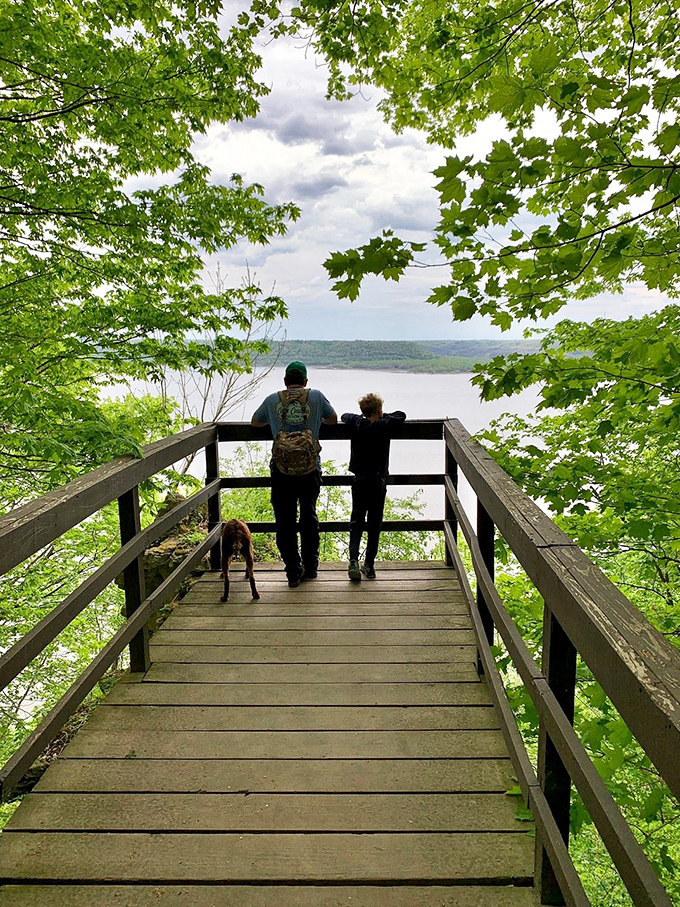 Family bonding, Frontenac-style: Where the views are breathtaking and the memories are Instagram-worthy.