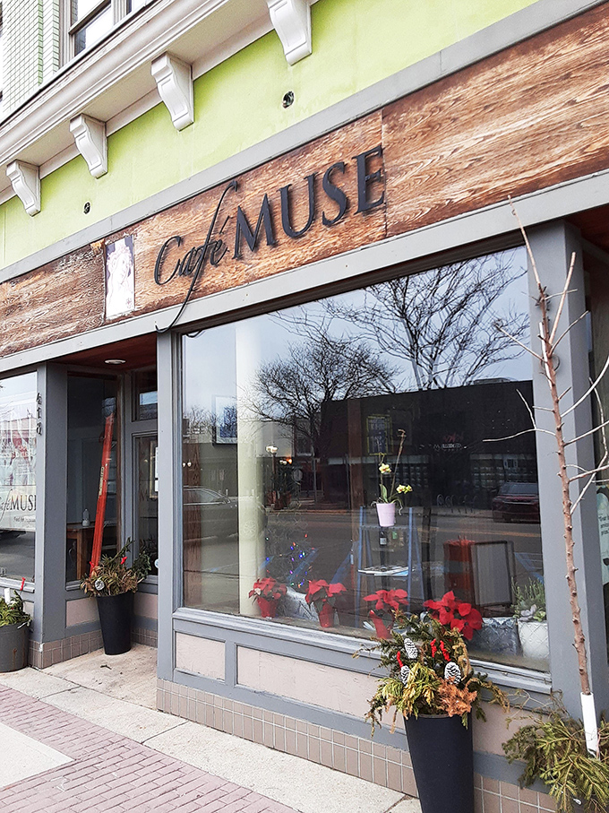 Cafe Muse: Part Parisian charm, part Midwest heart. Sip a latte here, and you're practically on the Champs-&Eacute;lys&eacute;es &ndash; but with friendlier waitstaff.